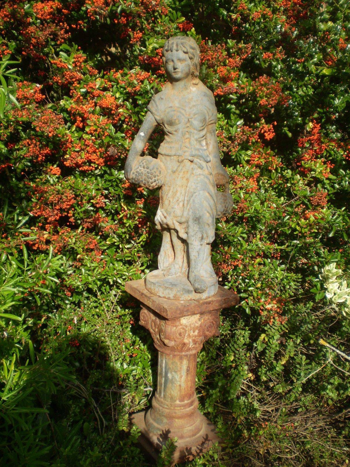 24 Natural Garden Sculptures Ideas For This Year | SharonSable