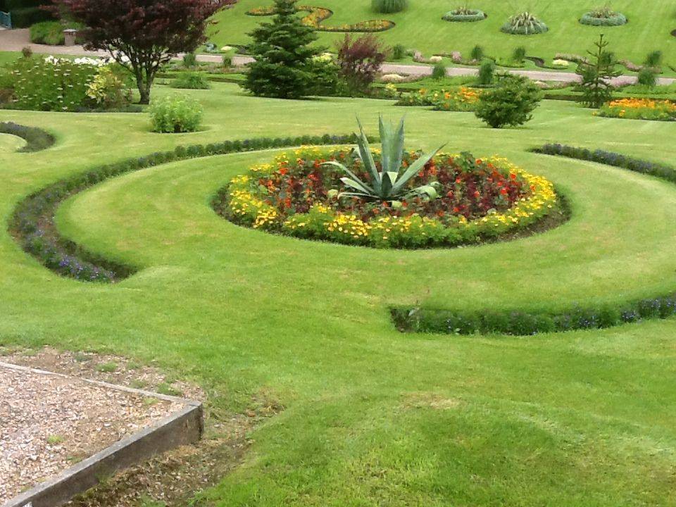 18 Beautiful Irish Garden Ideas To Consider | SharonSable