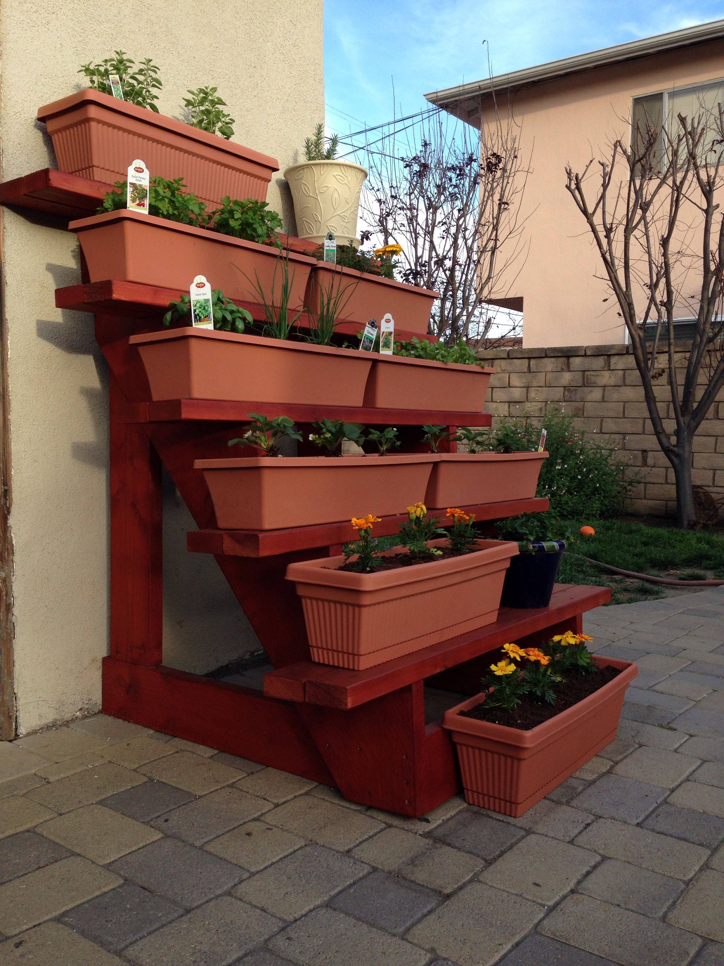 20 Vertical Container Garden Ideas To Consider | SharonSable
