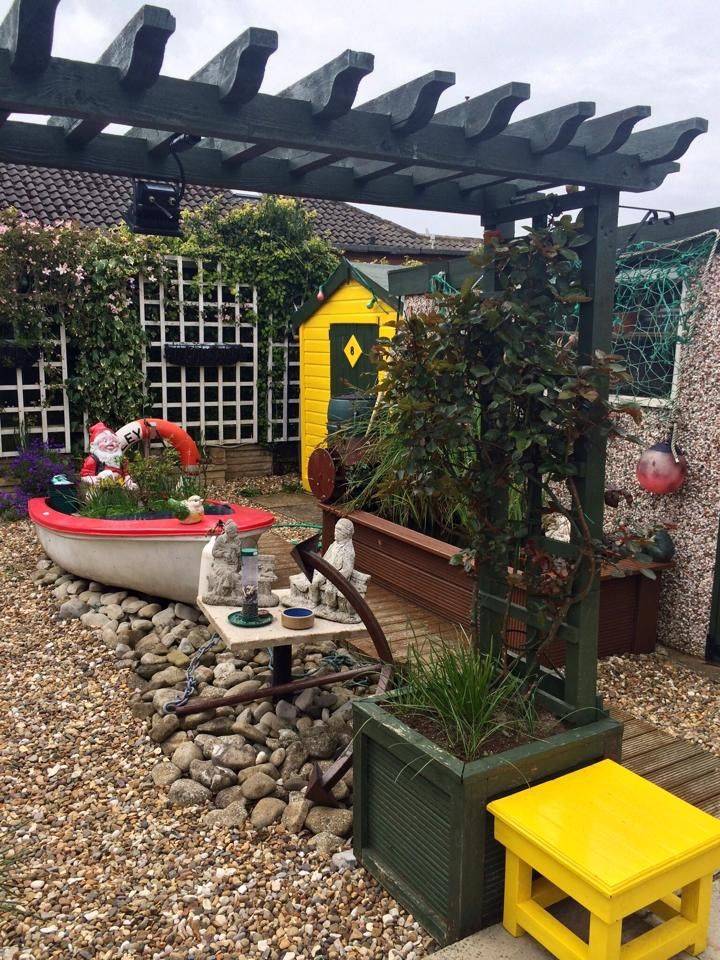 22 Beach Themed Garden Ideas You Should Check | SharonSable