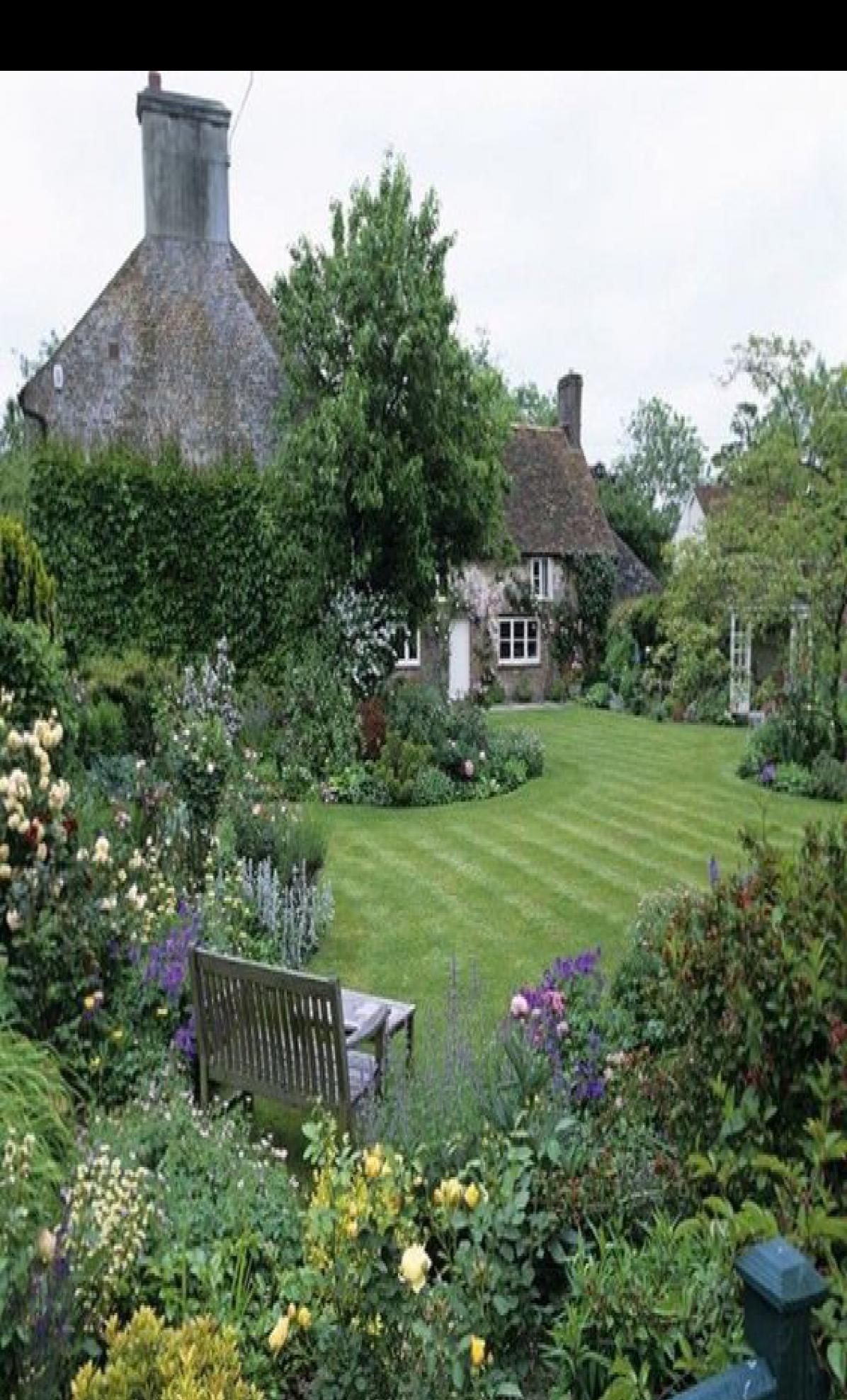 19 English Country Estate Garden Ideas You Should Check | SharonSable