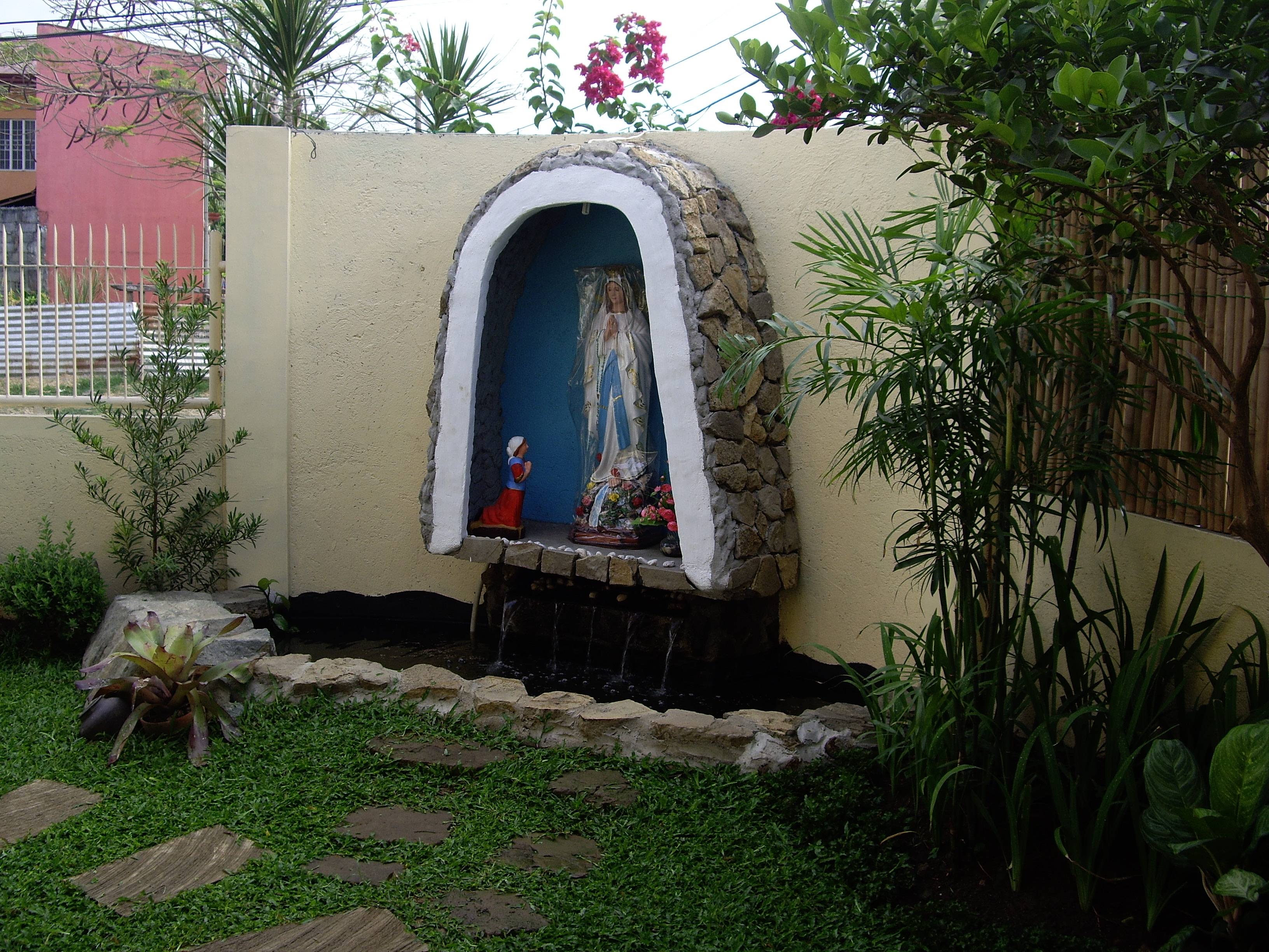 22 Garden Grotto Design Ideas You Cannot Miss | SharonSable
