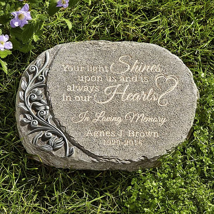 18 Memorial Garden Stepping Stones Ideas To Try This Year | SharonSable