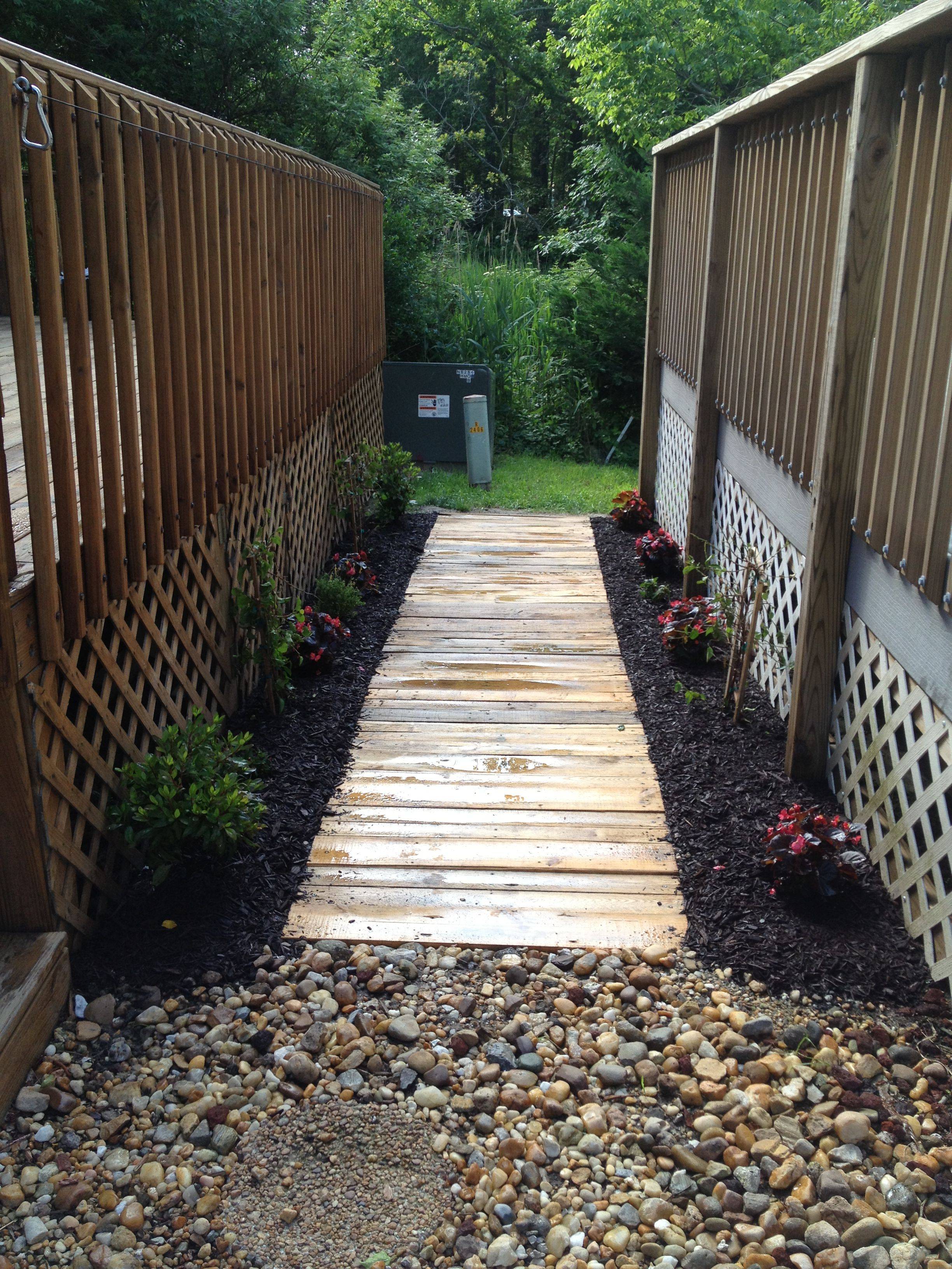 22 Pallet Walkways in Lawns and Garden Ideas Worth a Look | SharonSable