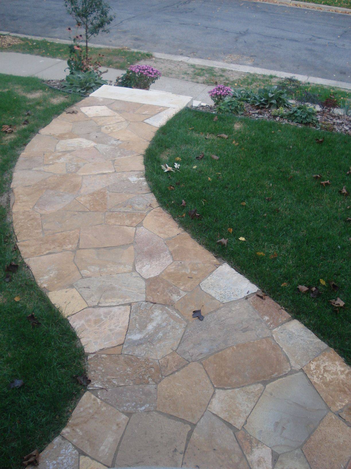 18 Garden Path Flagstone Walkway Ideas You Should Check | SharonSable