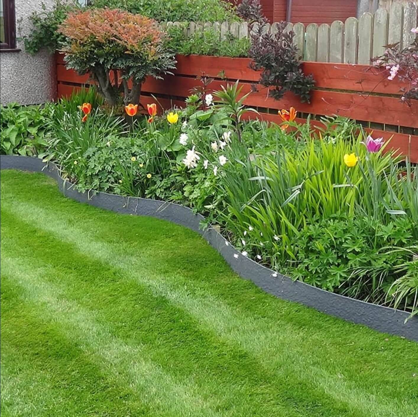 22 Lawn and Garden Border Edging Ideas To Consider | SharonSable