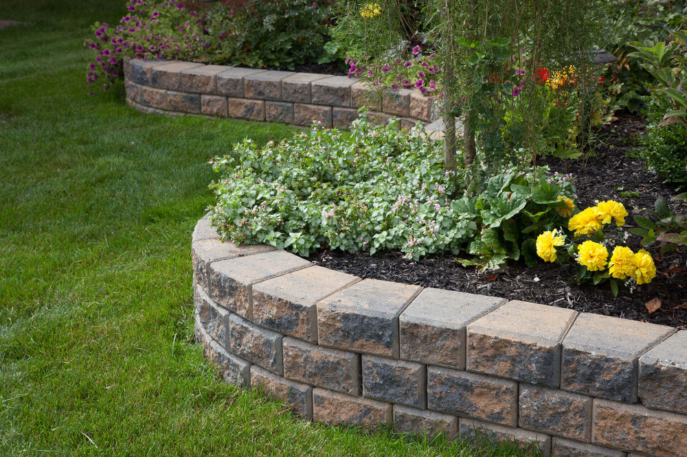 24 Cobbled Stone Garden Edging Ideas You Cannot Miss | SharonSable
