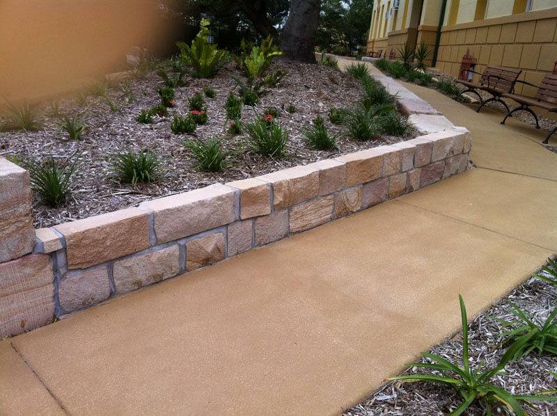 20 Fake Stone Garden Edging Ideas You Must Look | SharonSable