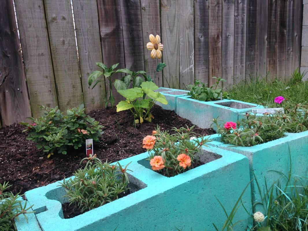 25 Cinder Block Garden Edging Ideas You Should Check | SharonSable