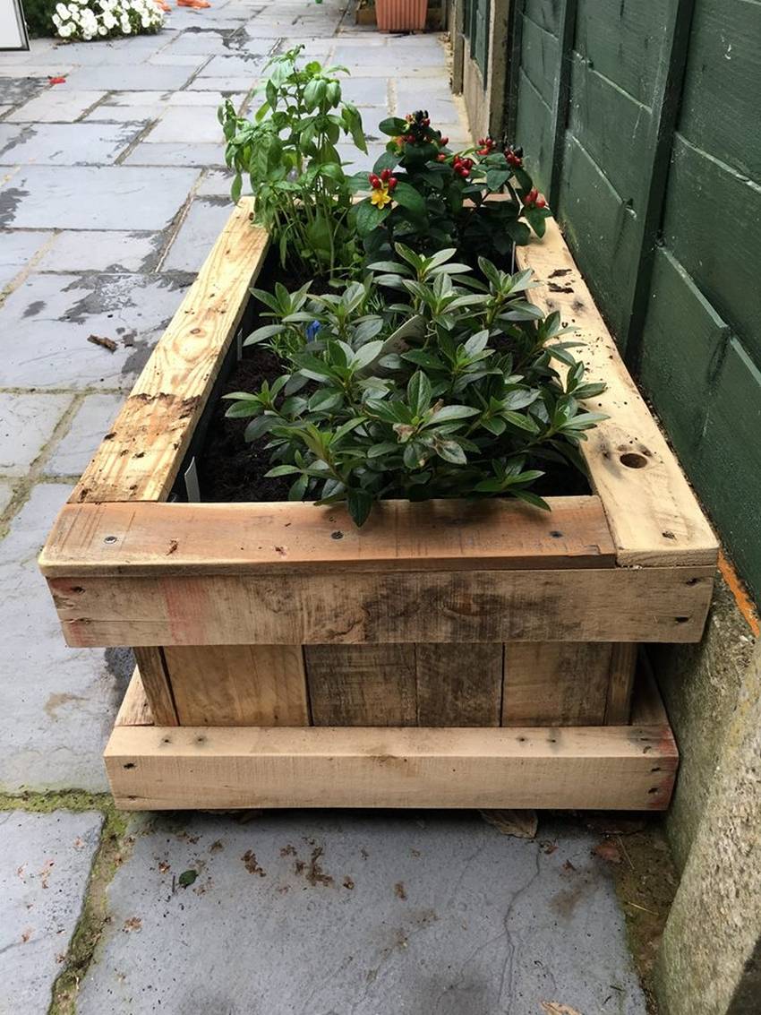 21 Pallet Garden Planters Ideas To Consider | SharonSable