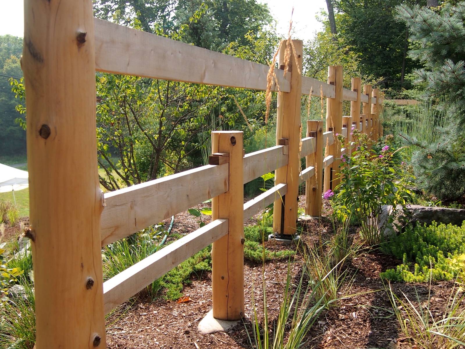 24 Japanese Garden Fence Ideas You Should Look | SharonSable