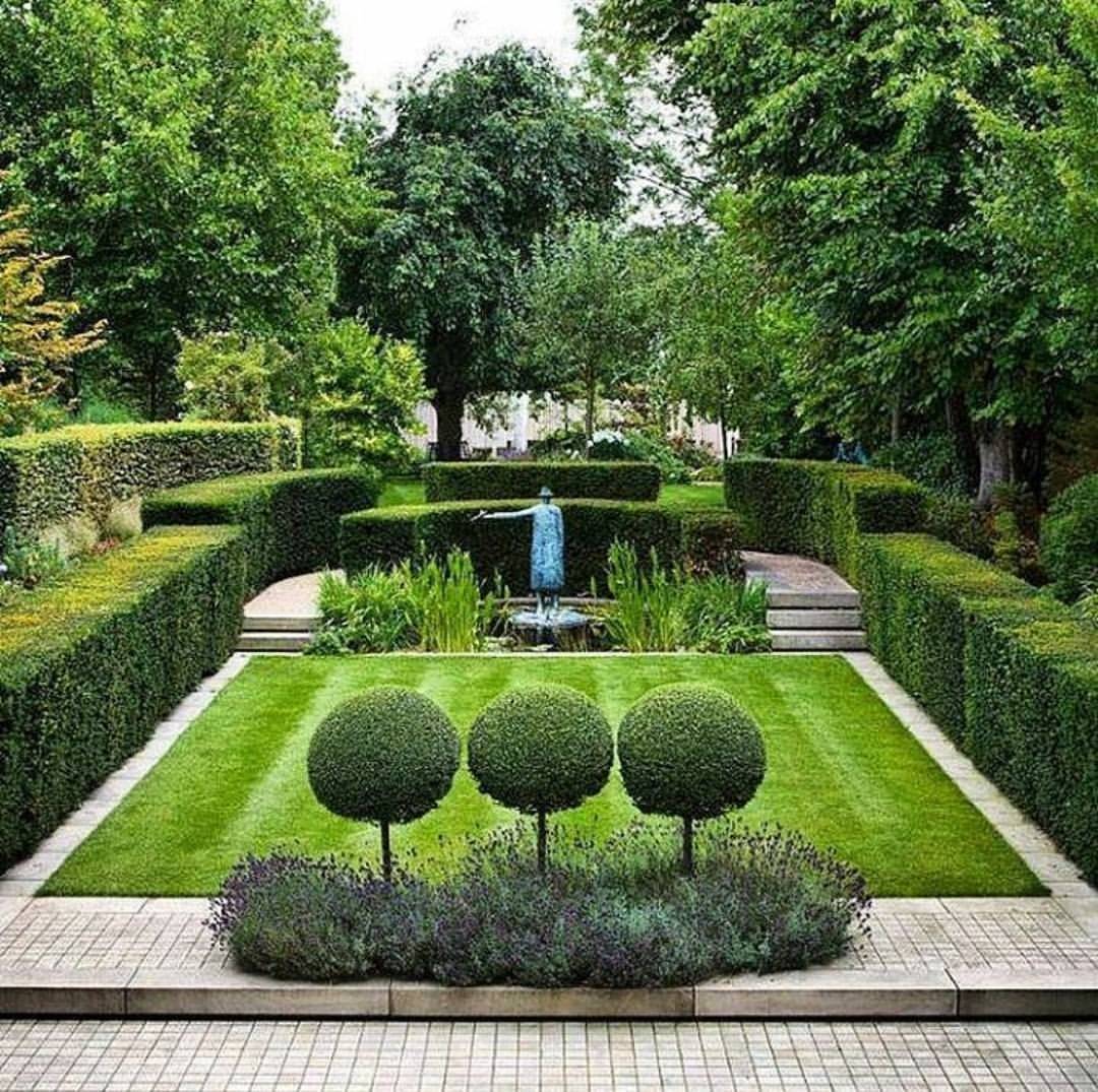 24 Formal Front Garden Ideas For This Year | SharonSable