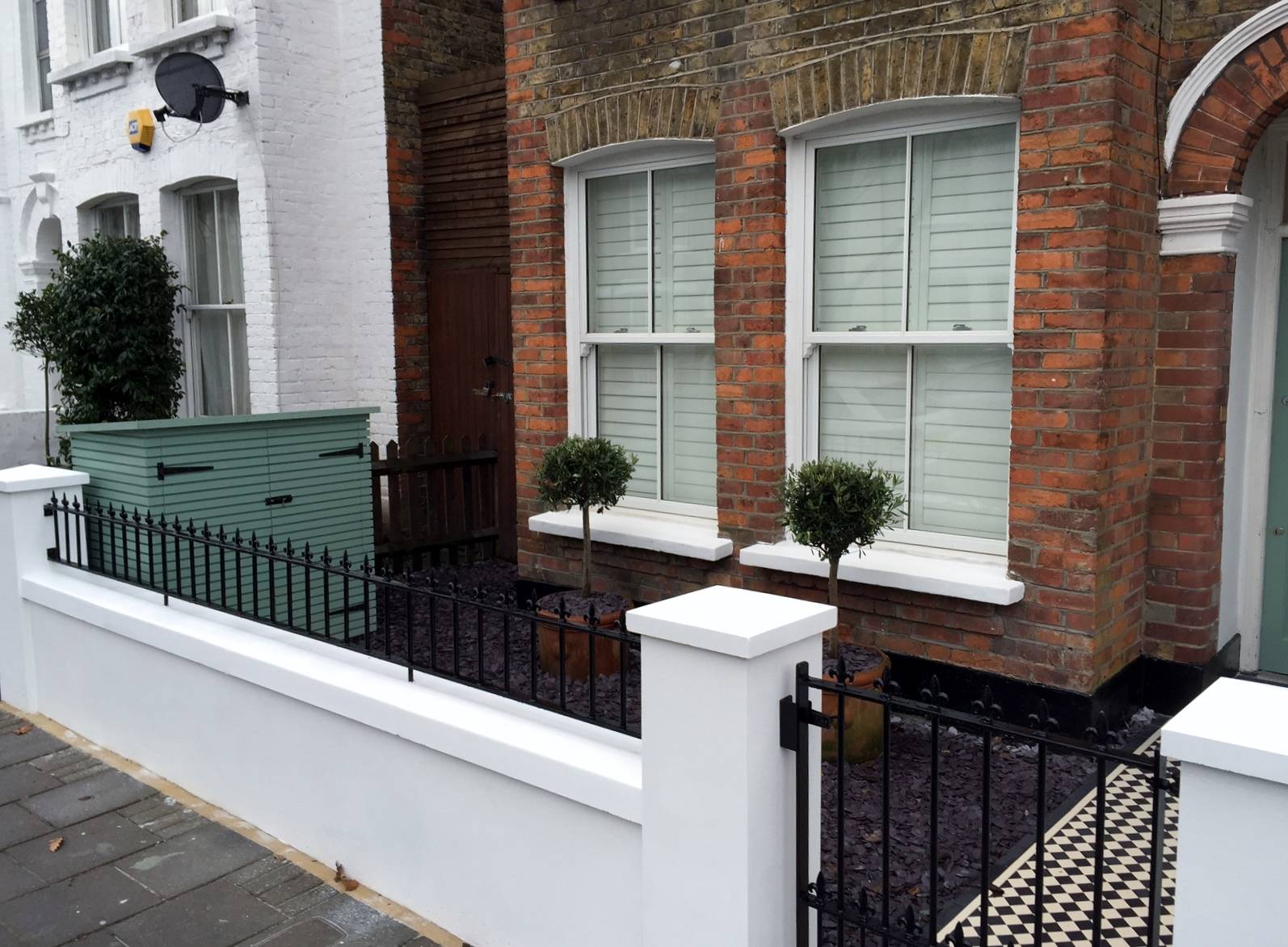 24 Terraced House Front Garden Ideas To Consider | SharonSable