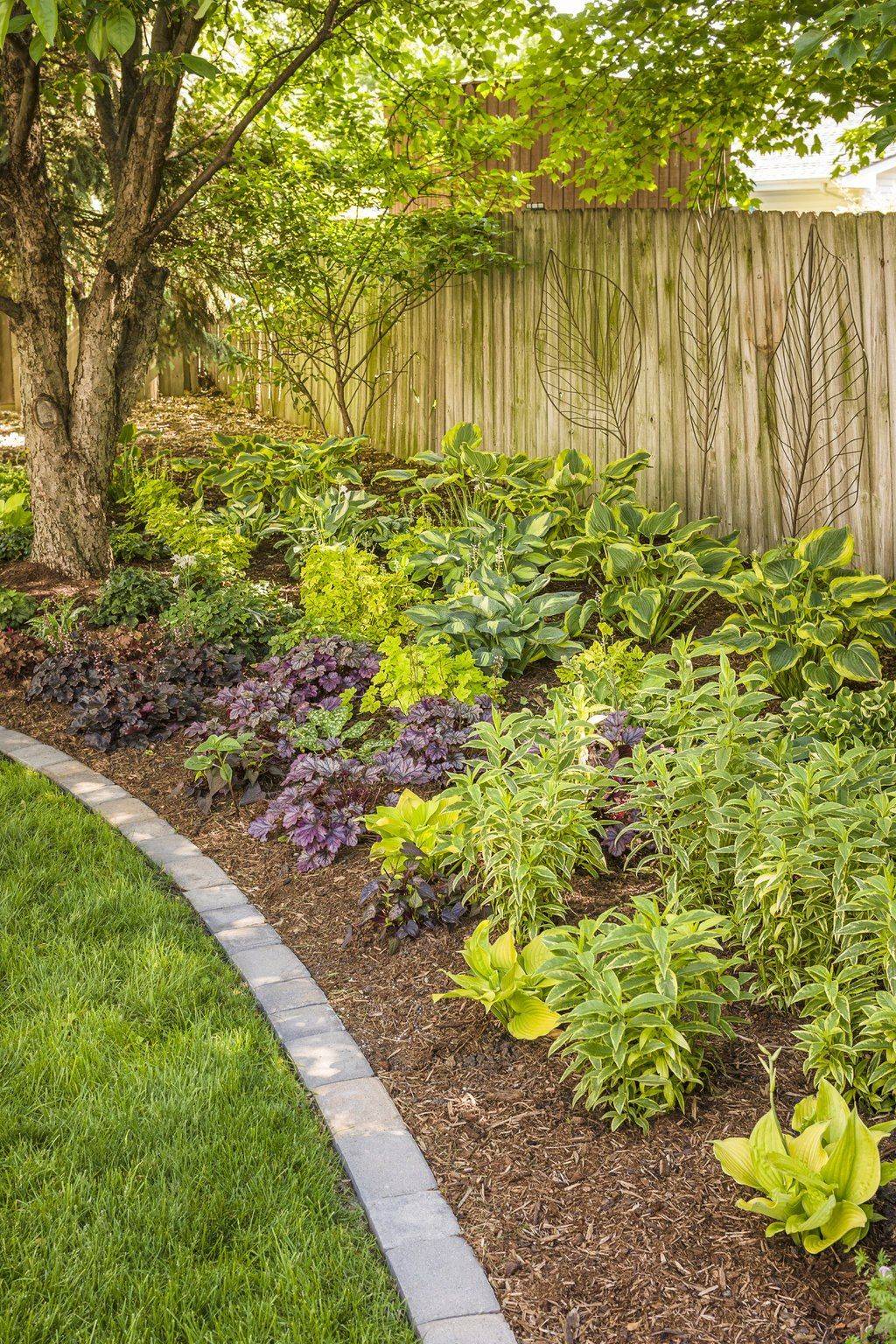 24 Shade Garden Borders Ideas To Try This Year | SharonSable