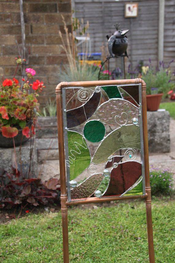 24 DIY Stained Glass Garden Art Ideas To Consider | SharonSable