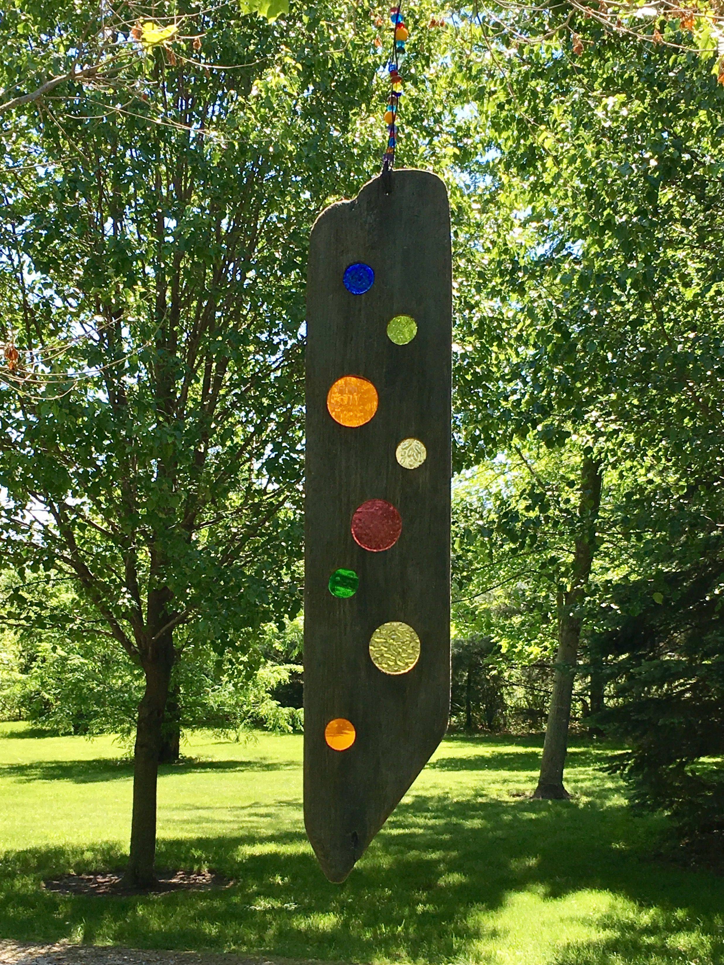 21 Driftwood and Glass Garden Art Ideas Worth to Check | SharonSable