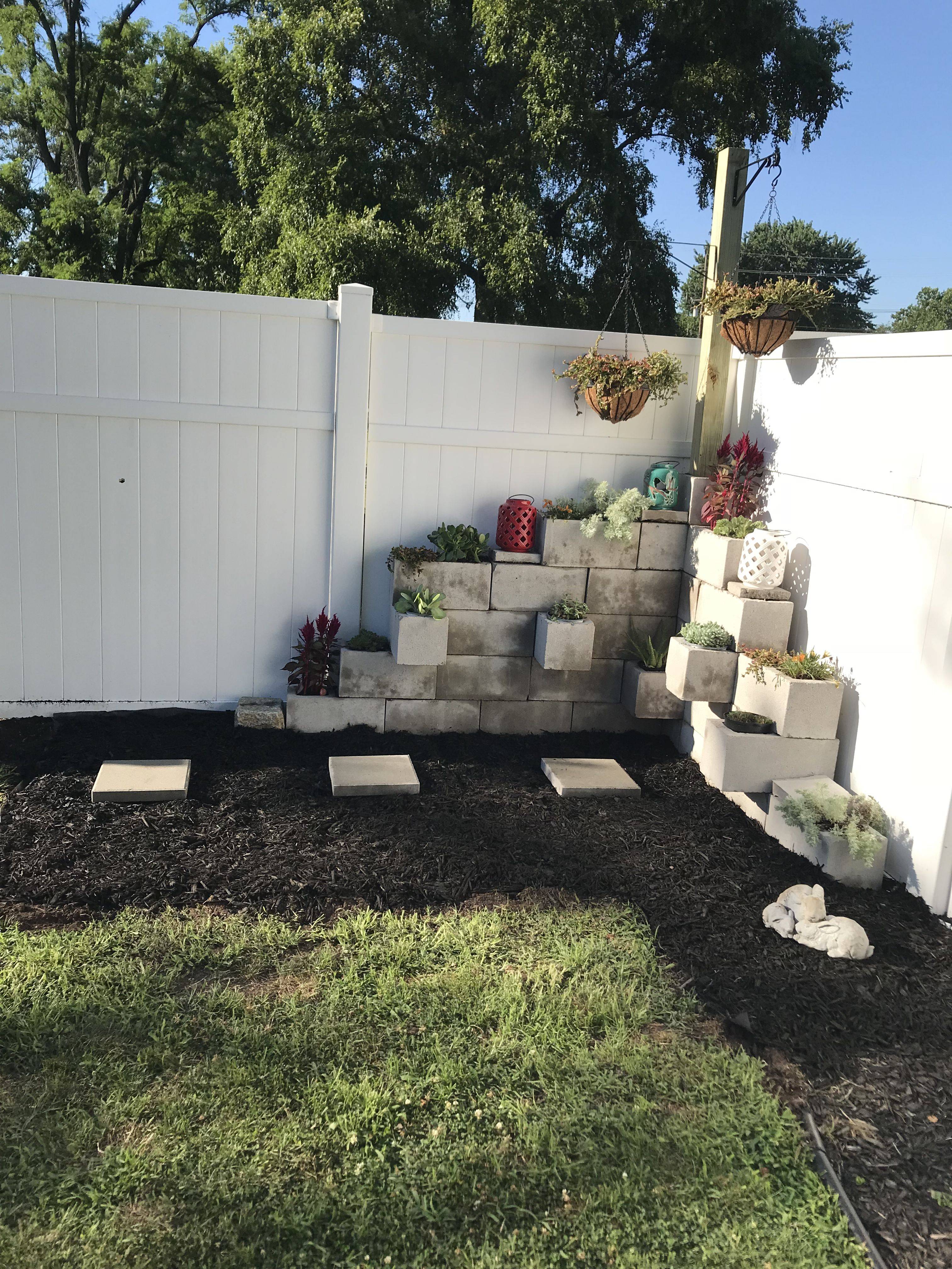 18 Cinder Block Garden Art Ideas You Must Look | SharonSable