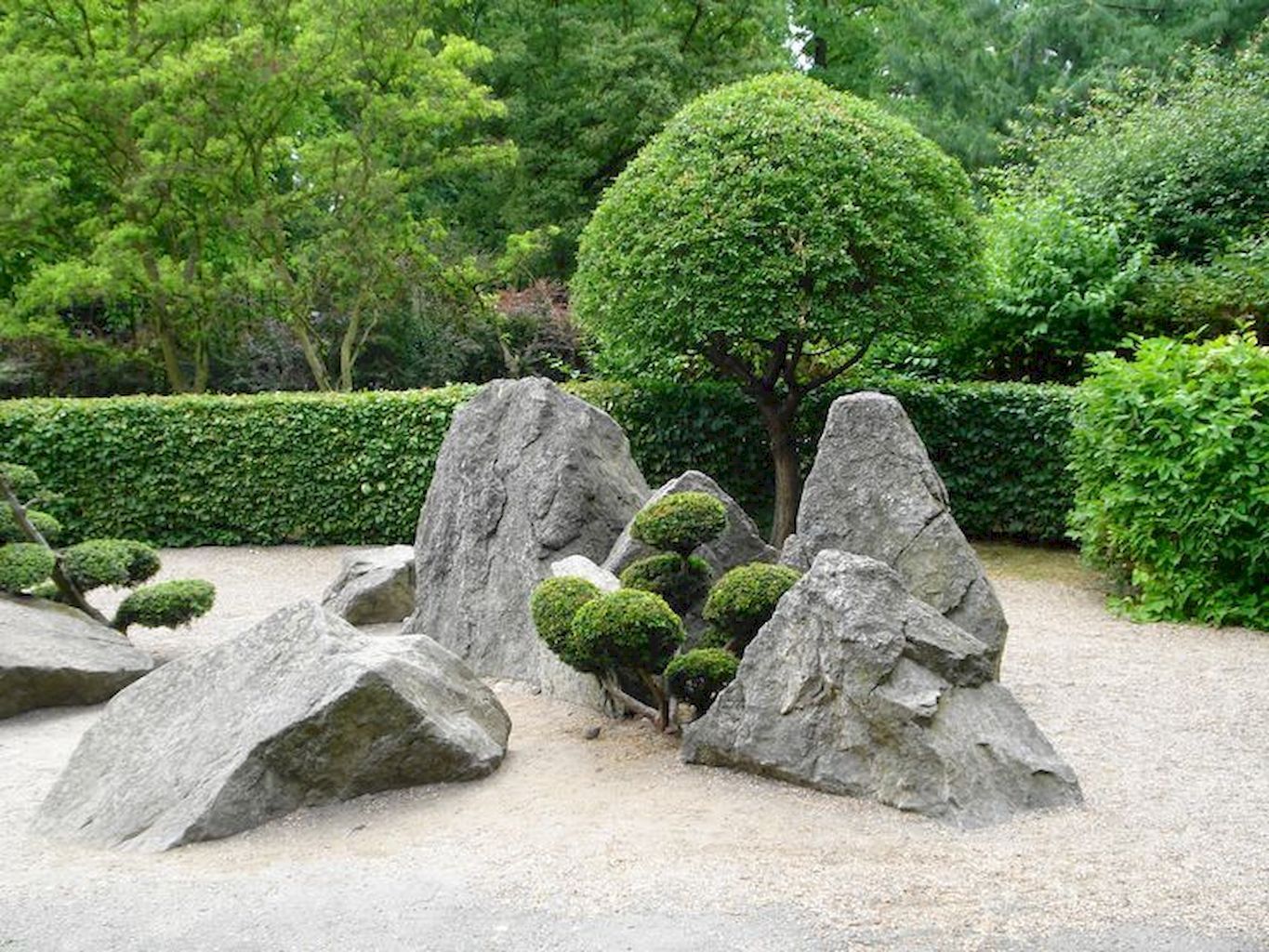 16 Simple Japanese Rock Garden Ideas You Should Look | SharonSable