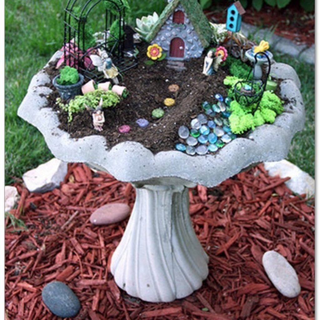21 Magical Garden Art Ideas To Consider | SharonSable