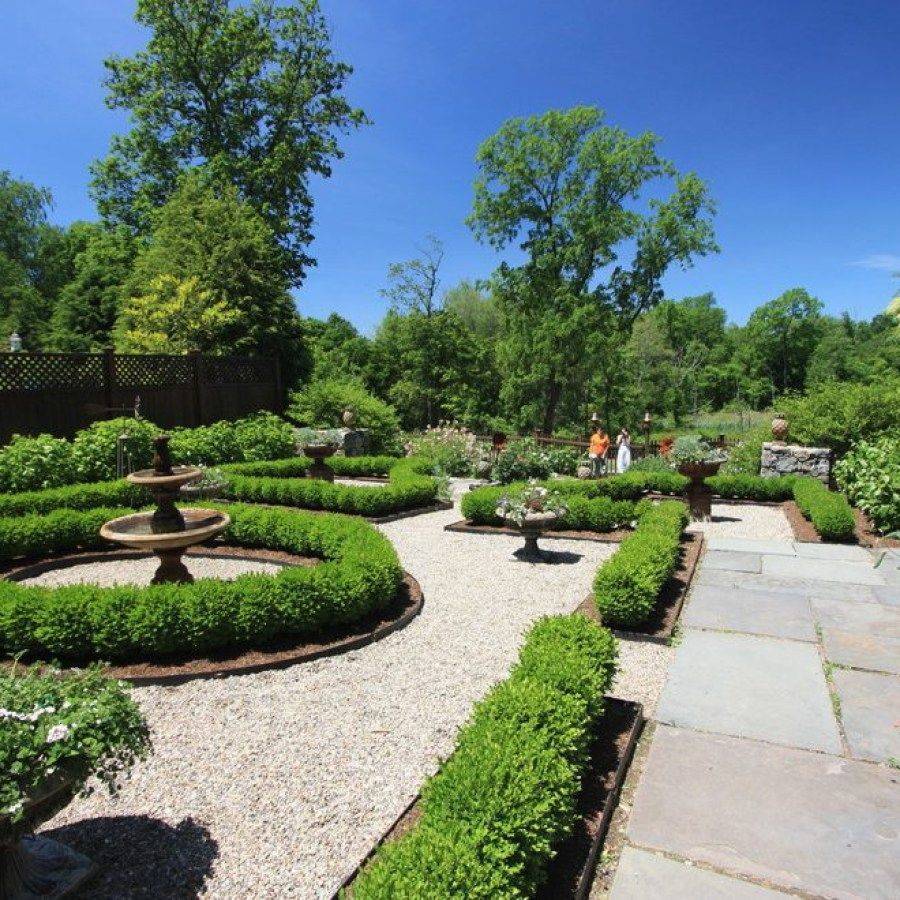 22 Simple Formal Garden Ideas You Cannot Miss | SharonSable