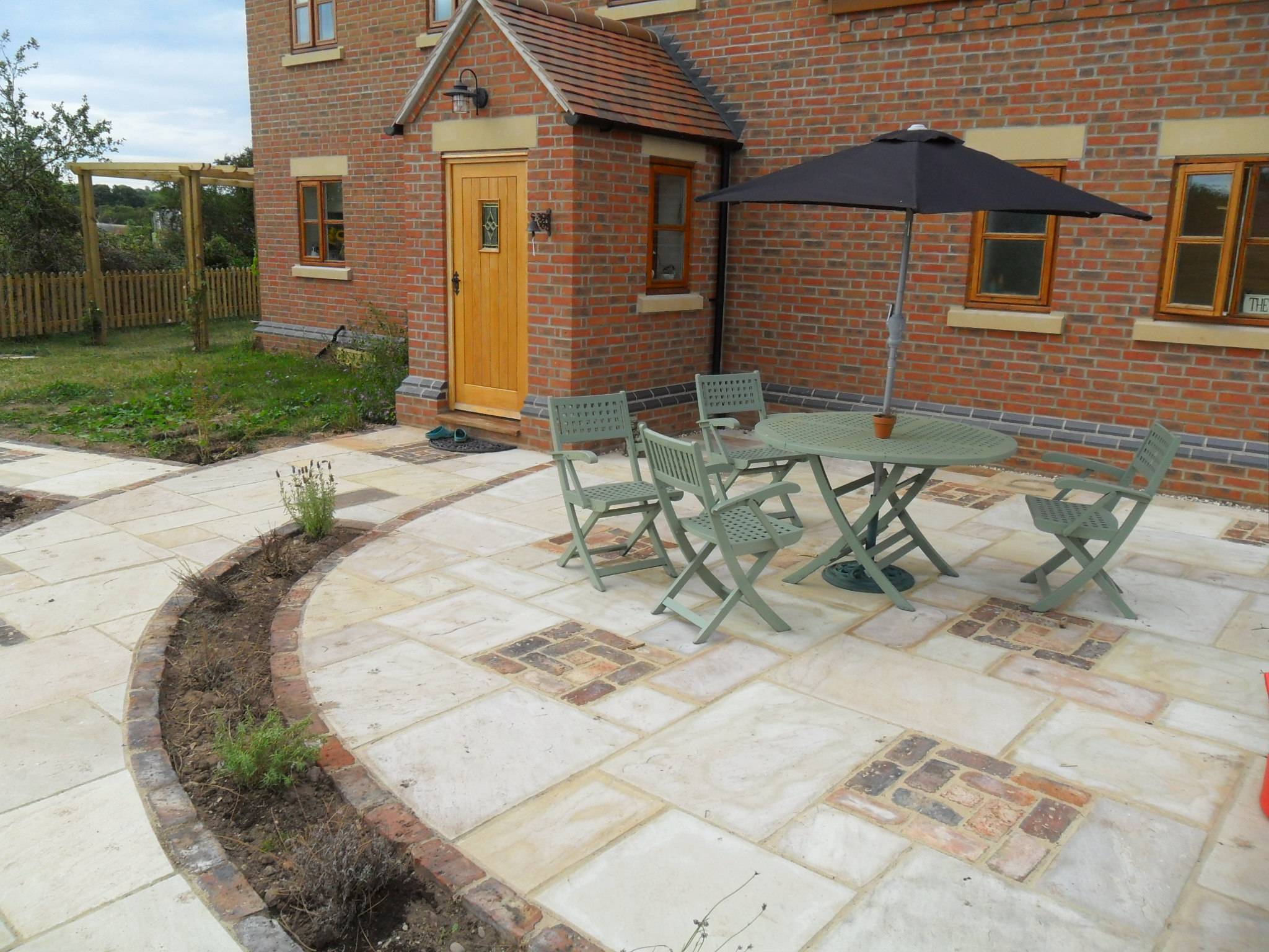 18 Curved Garden Design Ideas You Must Look | SharonSable