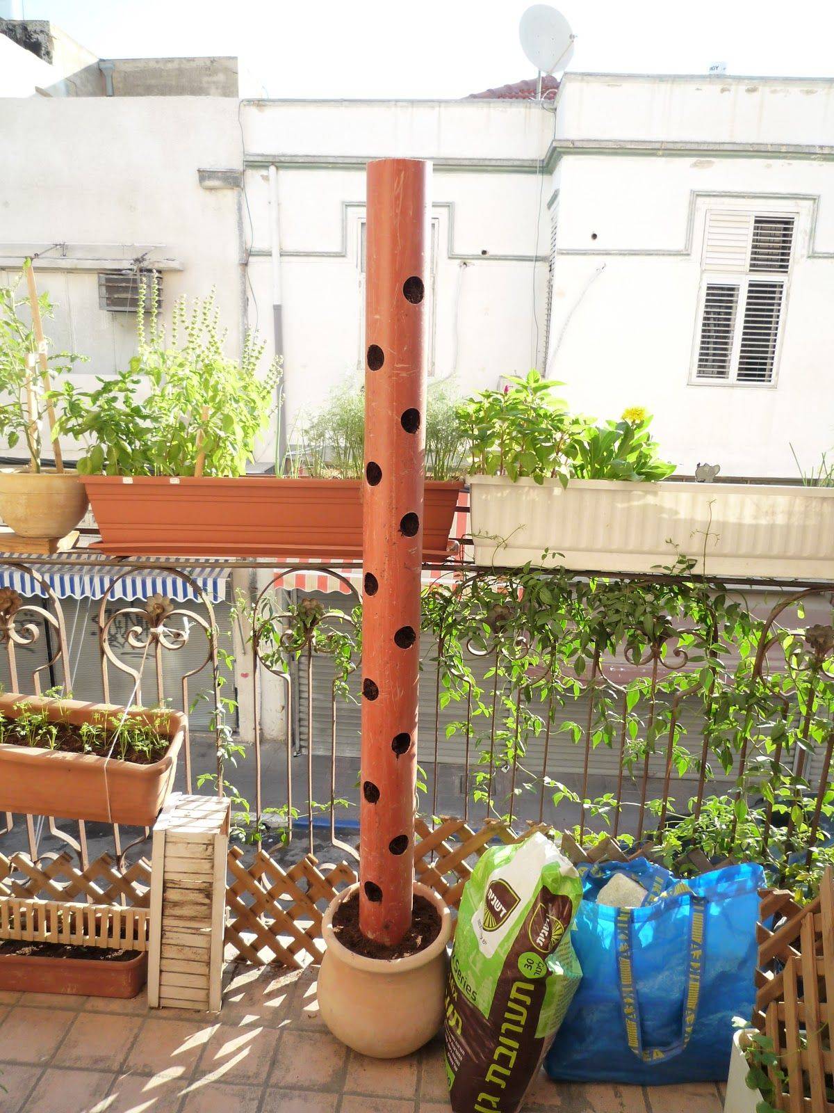 24 Build Your Own Tower Garden Ideas You Should Check | SharonSable