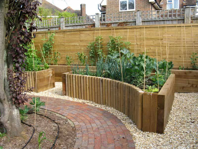 20 Curved Raised Garden Bed Ideas To Consider | SharonSable