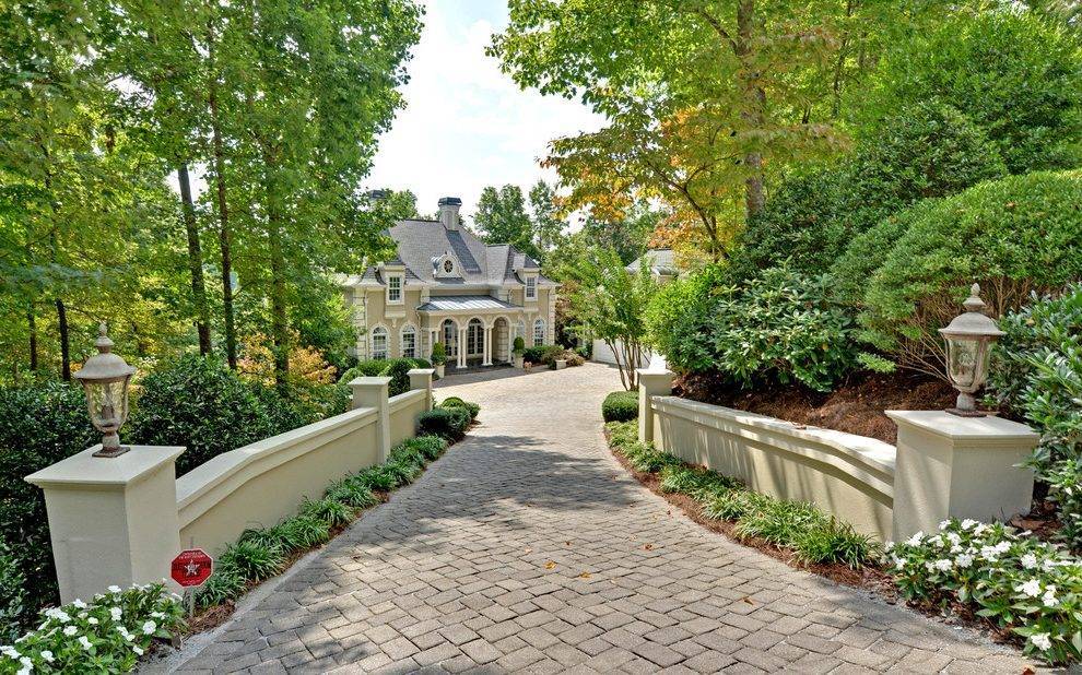 24 Driveway Garden Design Ideas You Should Look | SharonSable
