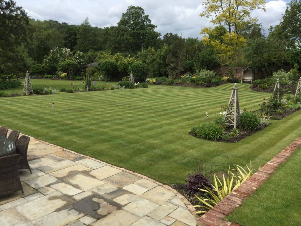 23 Large Landscaped Garden Ideas For This Year | SharonSable