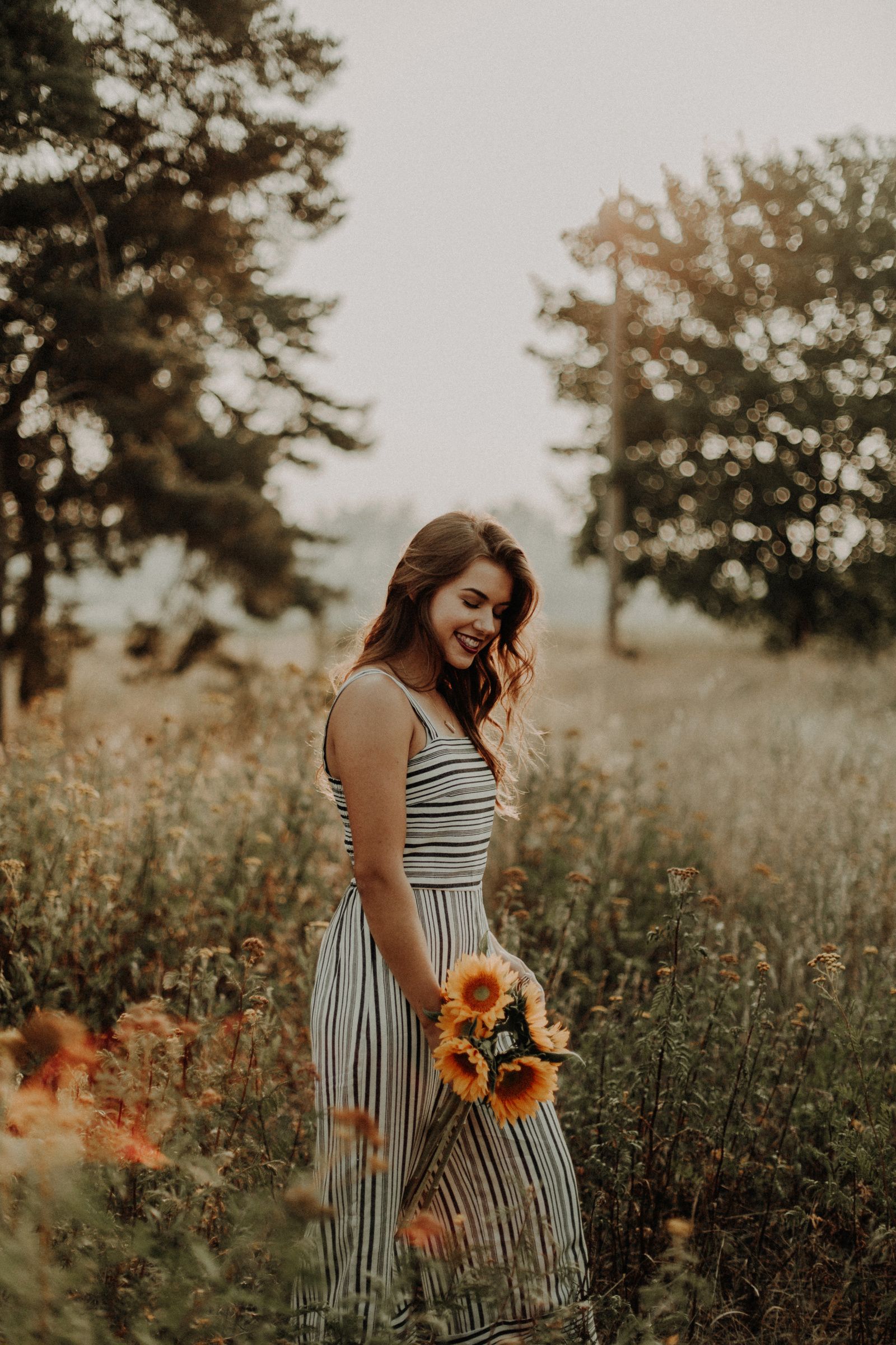 22 Garden Portrait Ideas You Should Check | SharonSable