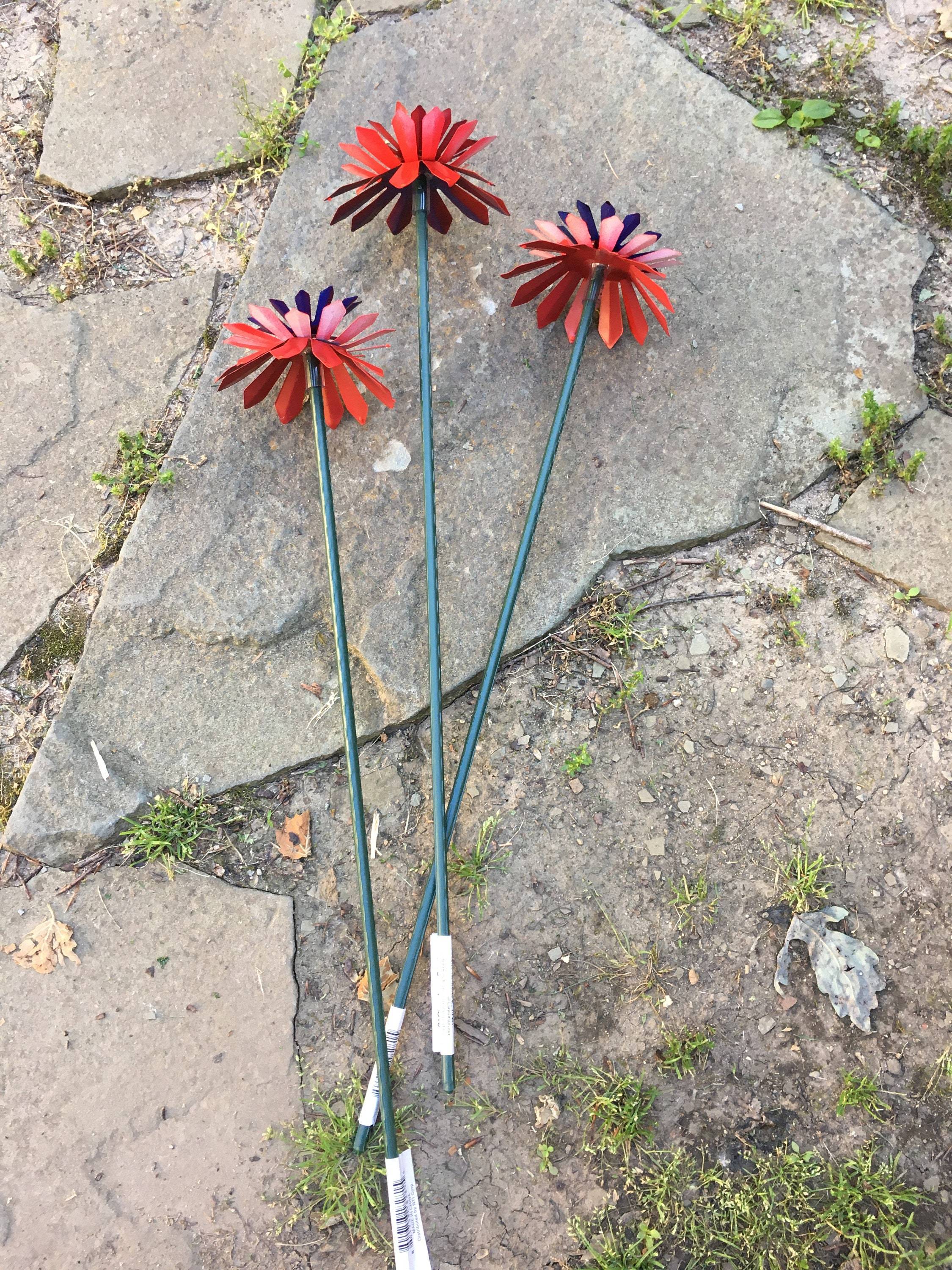 18 Metal Garden Stakes Ideas You Should Check | SharonSable