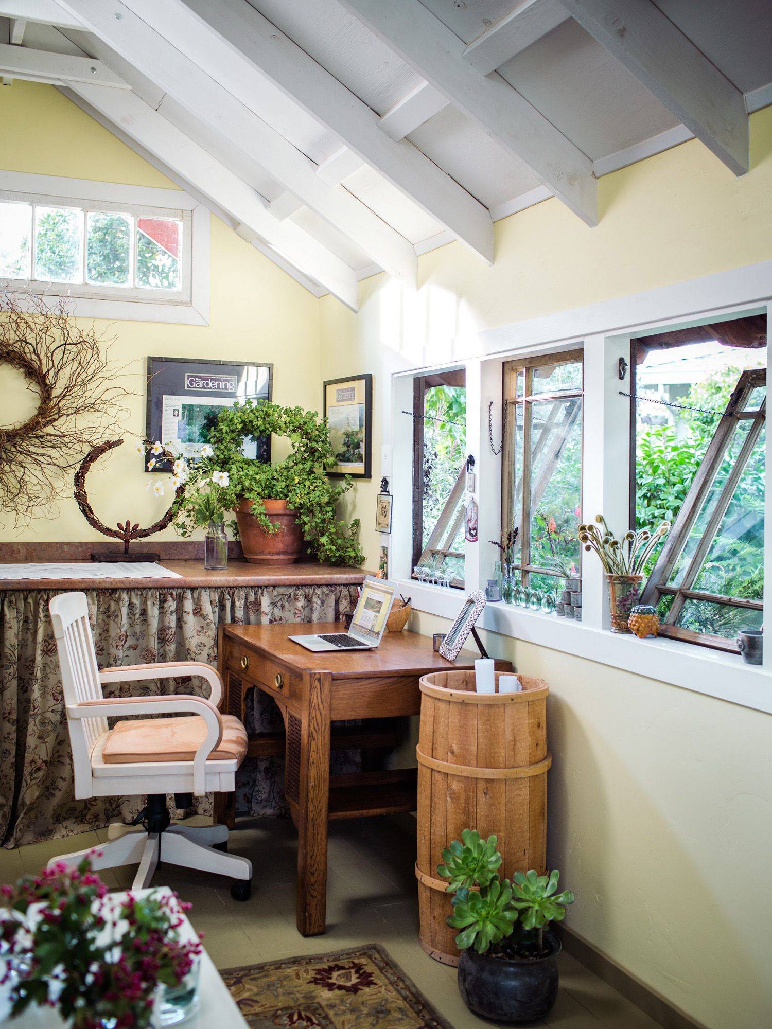 26 Garden Shed Interior Decorating Ideas You Cannot Miss | SharonSable