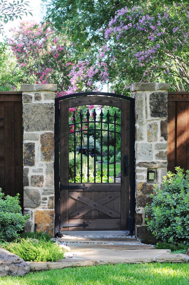 21 Wood and Iron Garden Gates Ideas You Cannot Miss | SharonSable