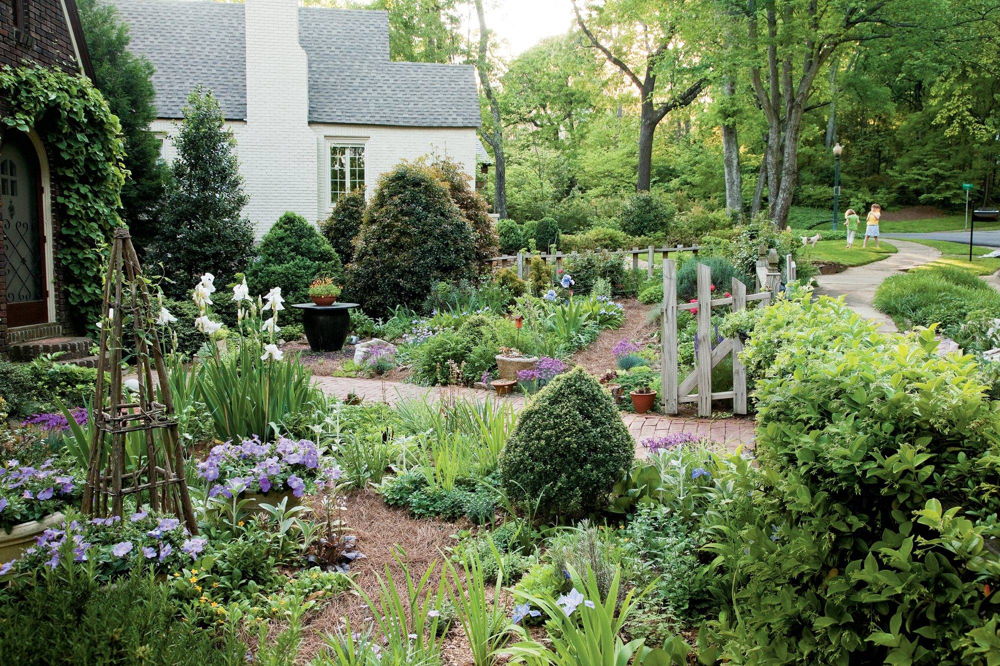 12 Southern Living Garden Design Ideas You Should Check | SharonSable