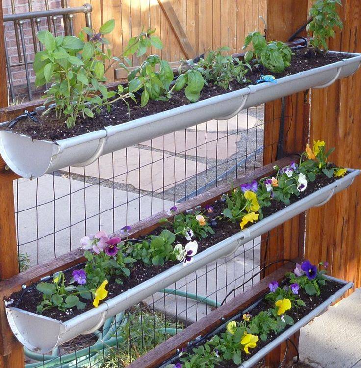 24 Fence Gutter Garden Ideas You Should Look | SharonSable