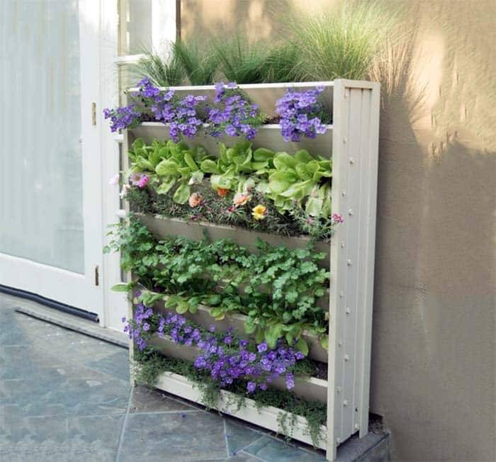 19 Freestanding Vertical Garden Ideas Worth a Look | SharonSable