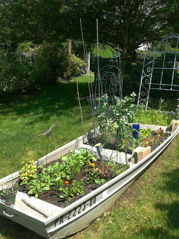 21 Boat Flower Garden Ideas For This Year | SharonSable