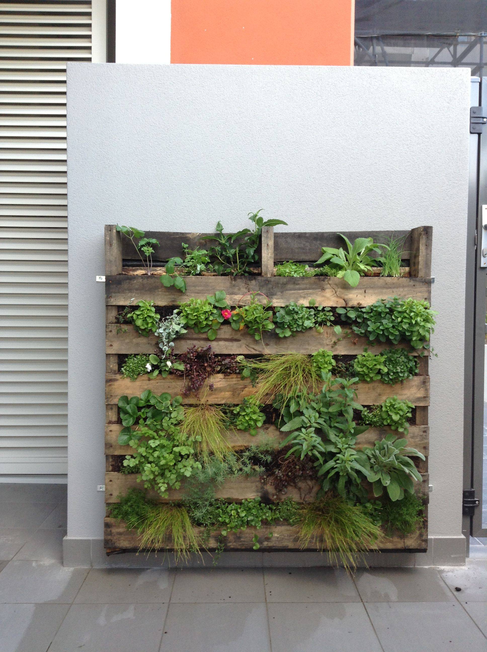 20 Recycled Pallet Vertical Garden Ideas You Should Look | SharonSable