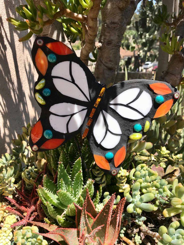 23 Butterfly Garden Art Ideas You Gonna Love | SharonSable