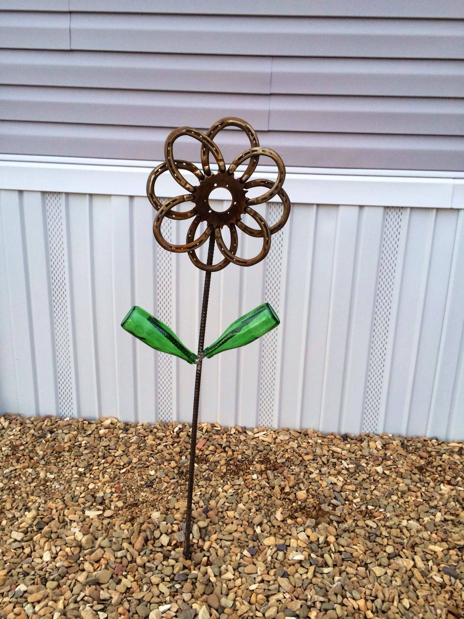 25 Welded Garden Art Flowers Ideas You Cannot Miss | SharonSable