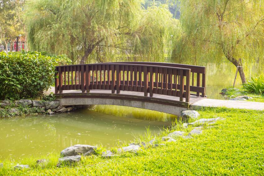 25 Bridges Over Small Stream Garden Ideas You Cannot Miss | SharonSable