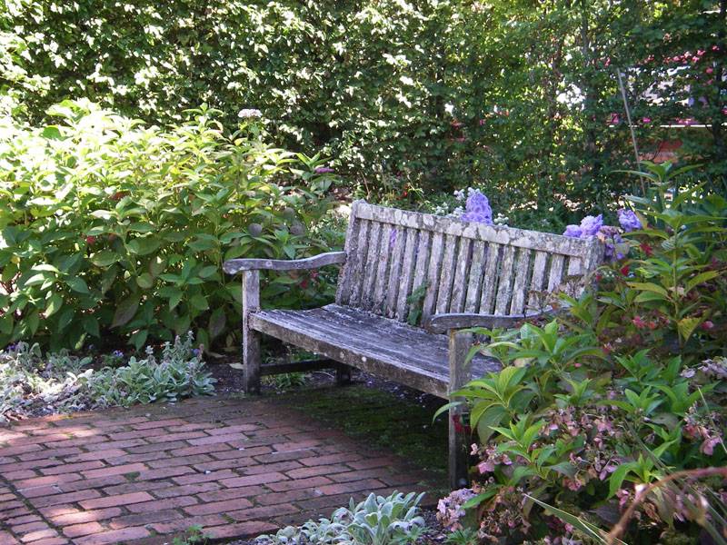 18 English Cottage Garden Bench Ideas You Must Look | SharonSable