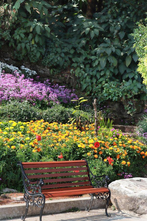 20 Flower Garden with Park Bench Ideas Worth to Check | SharonSable