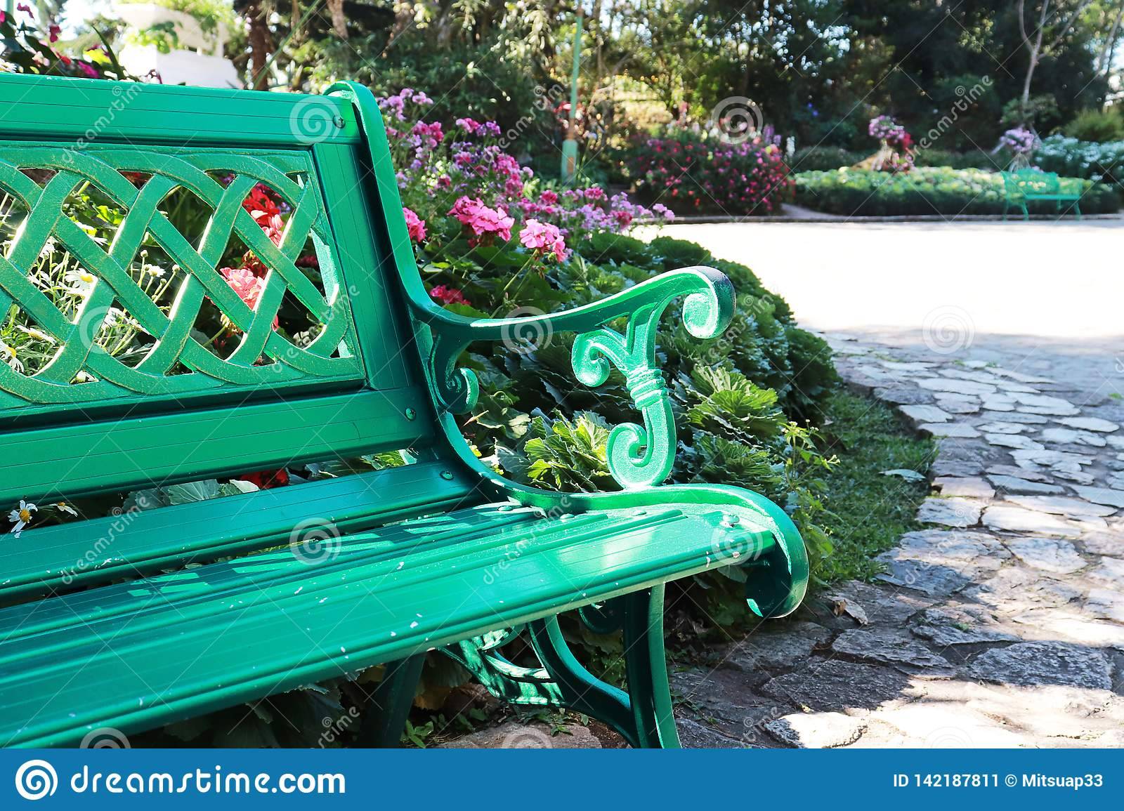 20 Flower Garden with Park Bench Ideas Worth to Check | SharonSable