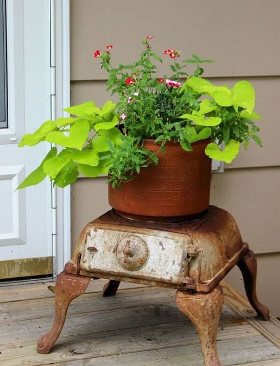 19 Garden Junk Crafts Ideas You Should Look | SharonSable