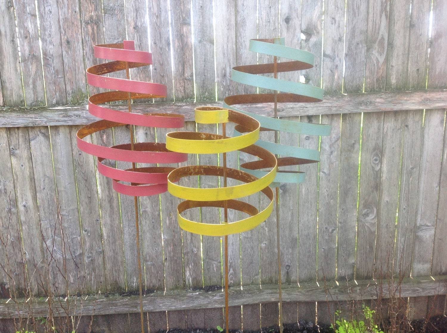 22 Spiral Garden Stakes Ideas You Should Look | SharonSable