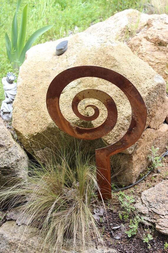 22 Spiral Garden Stakes Ideas You Should Look | SharonSable