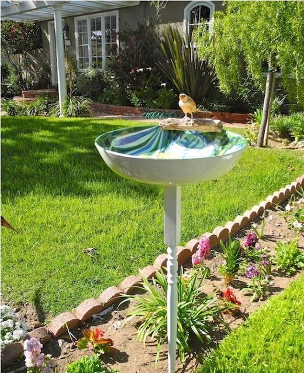 17 Bird Bath Garden Design Ideas To Try This Year | SharonSable