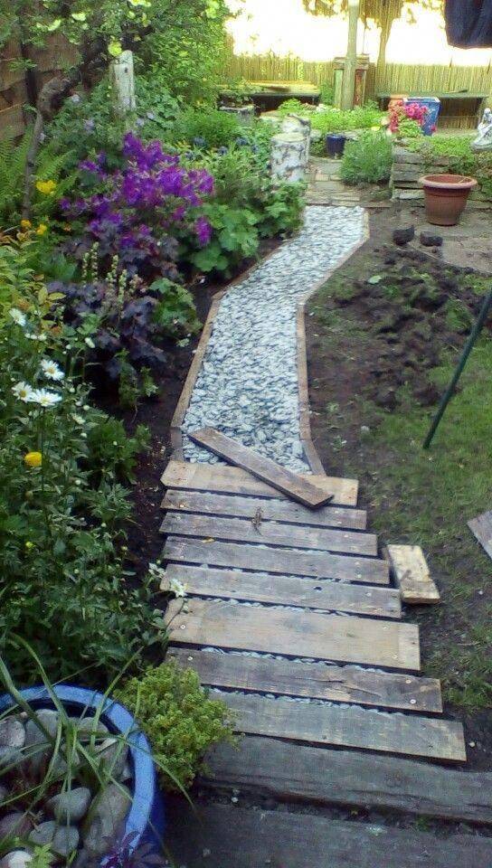 25 Wooden Pallet Garden Walkway Ideas For This Year | SharonSable