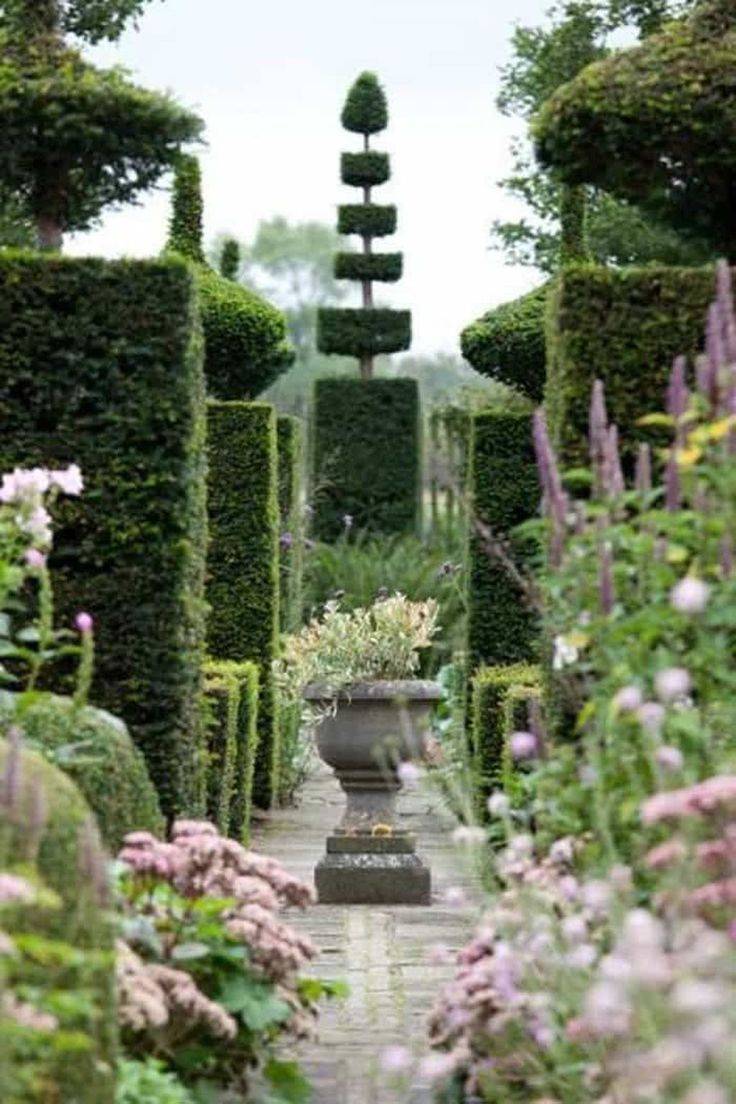 24 Topiary Garden Ideas Worth a Look | SharonSable